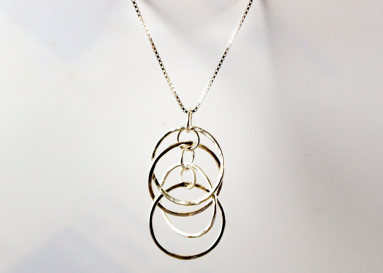 Pendant with four dancing hoops – Marcusa Design